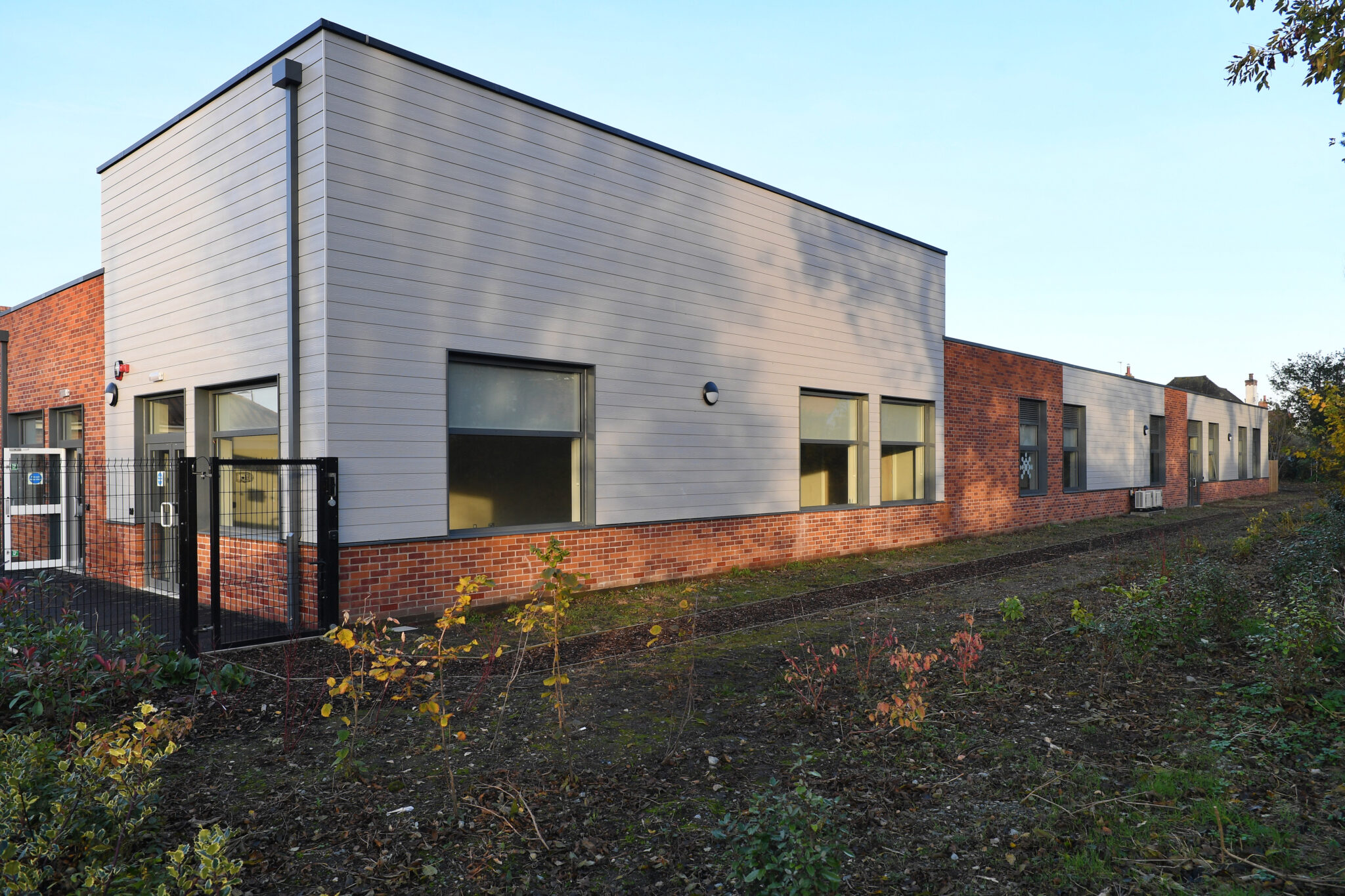 Grand opening of new school in Lowestoft - Barnes Construction